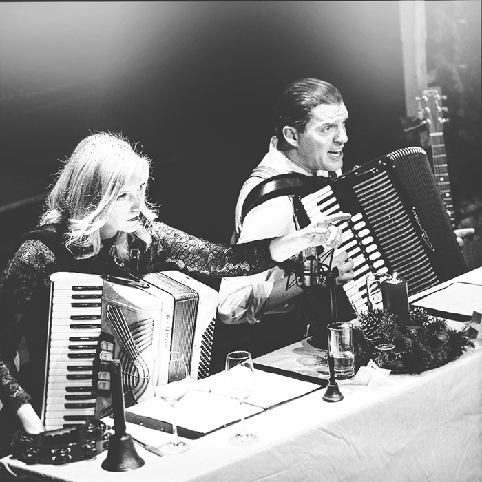 Liesl Weapon und Andreas Bittl: A Weihnachtsgschicht - Zehntstadel Leipheim